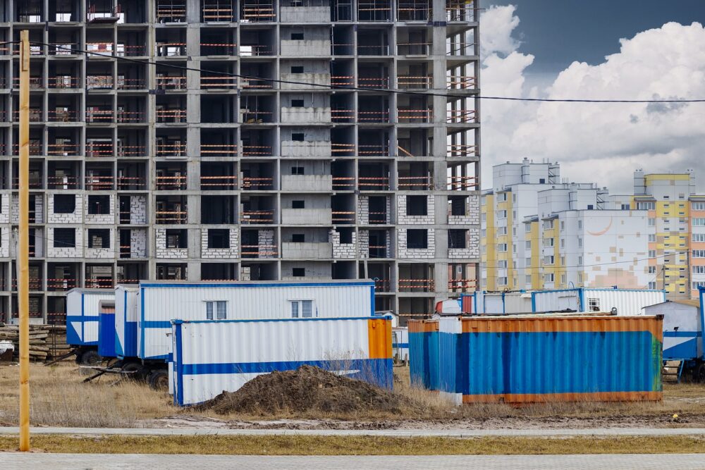 Tips for Creating a Construction Site Storage Trailer Office